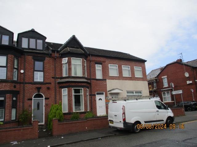 Station Road, Pendlebury, Swinton, Manchester M27, Room to rent, £600 pcm | PrimeLocation