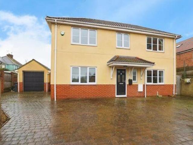 Station Road, Royal Wootton Bassett, 4 Bedroom Detached