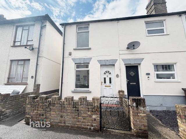 Station Road, Rainham, Rainham, Gillingham ME8, 2 bed terraced house to rent, £1,250 pcm | PrimeLocation