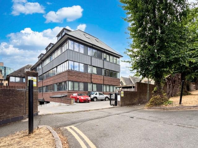 Station Road, Redhill RH1, 2 bed flat to rent, £1,650 pcm | PrimeLocation