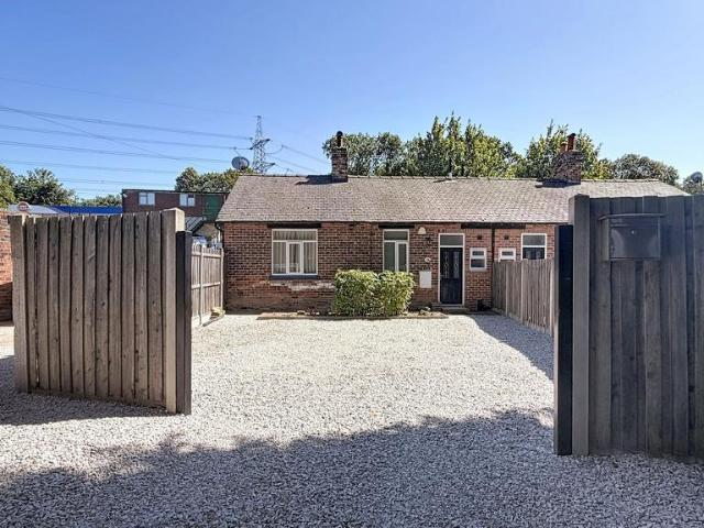 Station Road, Renishaw, S21 3 bed semi detached bungalow to rent £1,095 pcm £253 pw