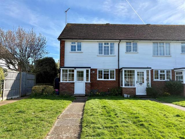 Station Road, Rustington BN16 2 bed end of terrace house to rent £1,550 pcm £358 pw