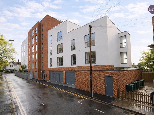 Station Road, Watford, Hertfordshire WD17, 1 bed flat to rent, £1,450 pcm | PrimeLocation