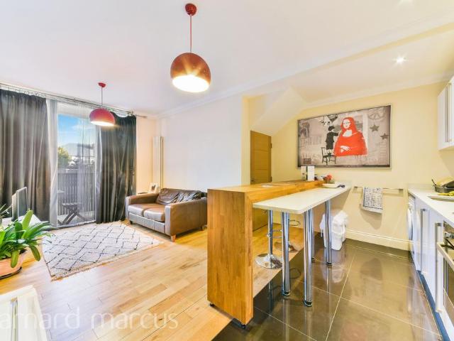 Station Road, WEST WICKHAM 2 bed flat to rent £1,800 pcm £415 pw