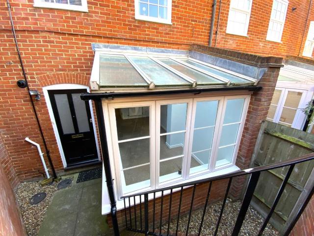 Station Road West, Canterbury CT2, 1 bed flat to rent, £975 pcm | PrimeLocation