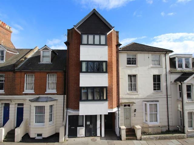 Station Road West, Canterbury, Kent CT2, 2 bed flat to rent, £1,100 pcm | PrimeLocation