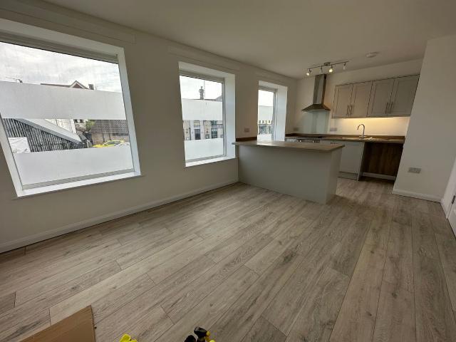 Station Road West, Stowmarket IP14, 2 bed flat to rent, £850 pcm | PrimeLocation
