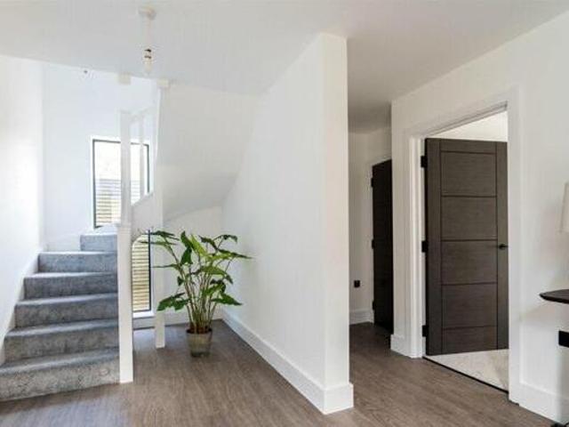 Station Road, Westcliff on sea, 4 Bedroom End