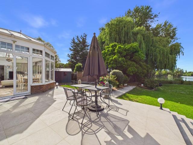 Station Road, Wraysbury, Berkshire TW19, 5 bed detached house to rent, £3,300 pcm | PrimeLocation