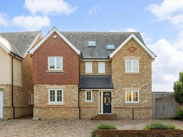 Station Road, Wraysbury, 5 Bedroom Detached