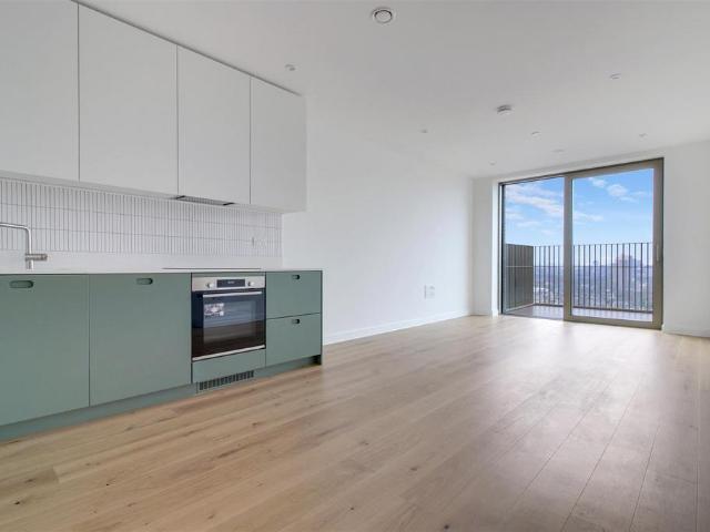 Station Road, Tottenham Hale, N17 1 bed apartment to rent £2,350 pcm £542 pw