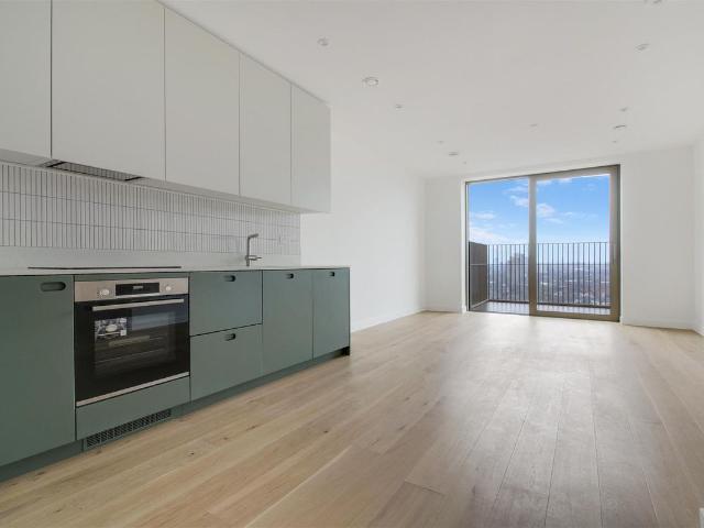 Station Road, Tottenham Hale N17, 2 bed flat to rent, £2,750 pcm | PrimeLocation