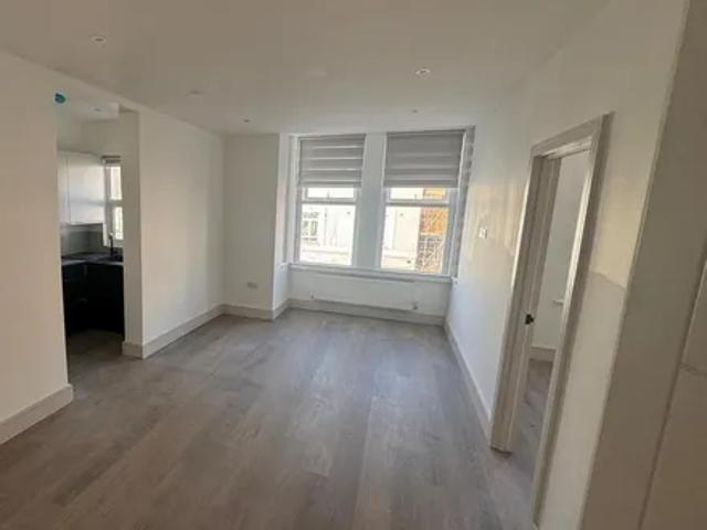 Station Road, The Hyde, London, NW4 4FA, United Kingdom | 2 bed apartment for rent #140396269 | Rentberry