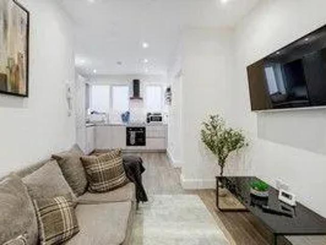 Station Road, The Hyde, London, NW4 4PH, United Kingdom | 2 bed apartment for rent #136263453 | Rentberry