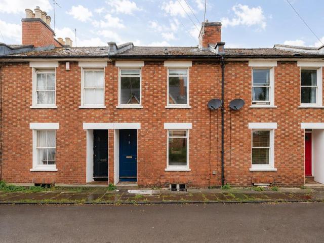 Station Street, Cheltenham 2 bed terraced house to rent £1,175 pcm £271 pw