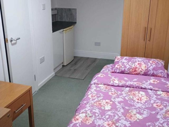 Station Street, Darlaston WS10, Studio to rent, £823 pcm | PrimeLocation