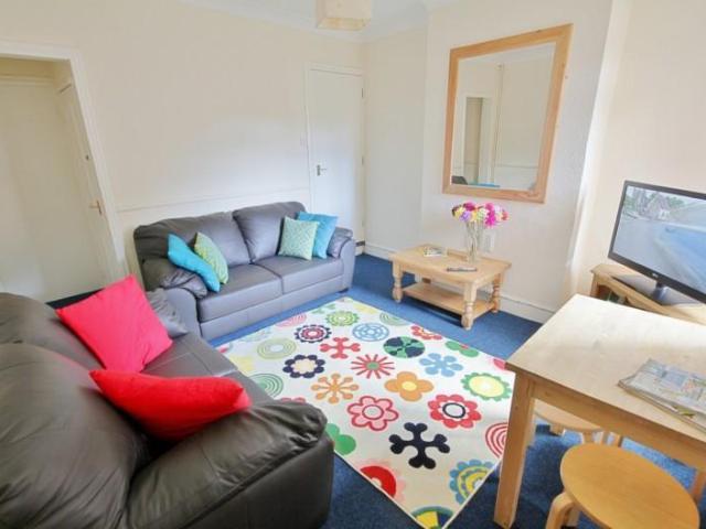 Station Street, Loughborough LE11 4 bed house to rent £1,732 pcm £400 pw