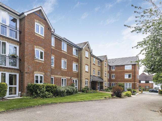 Station Street, Saffron Walden CB11, 1 bed flat to rent, £875 pcm | PrimeLocation
