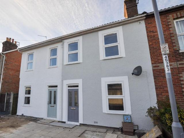 Station Terrace, WIMBORNE, BH21 3 bed terraced house to rent £1,675 pcm £387 pw
