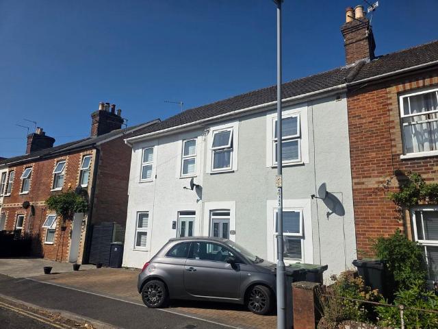 Station Terrace, WIMBORNE, BH21 3 bed terraced house to rent £1,675 pcm £387 pw