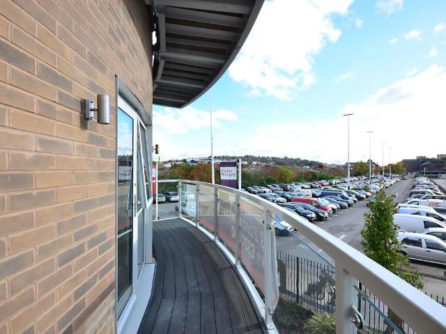 Station View, Guildford GU1, 2 bed flat to rent, £2,400 pcm | PrimeLocation