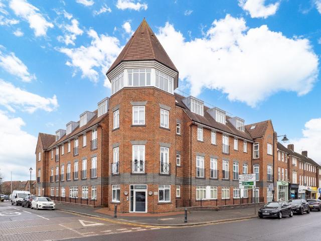 Station Way, Cheam, Sutton SM3, 2 bed flat to rent, £1,750 pcm | PrimeLocation