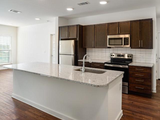Station 75 Apartments at McDonough 2 Bedroom Apartment for Rent at 1301 Academic Pkwy, Locust Grove, GA 30248