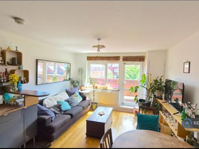 Staveley Close, London, E9 3 bed maisonette to rent £2,950 pcm £681 pw