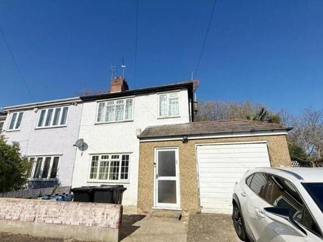 Staveley Gardens, London, 1 Bedroom Flat
