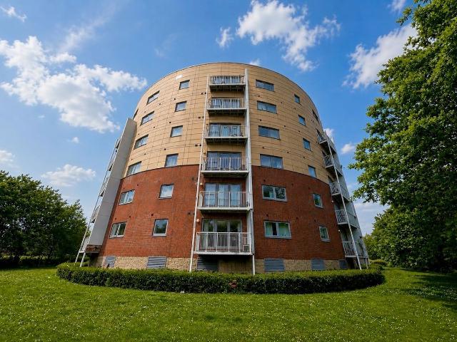 Staverton Grove, Milton Keynes MK10, 2 bed flat to rent, £1,275 pcm | PrimeLocation