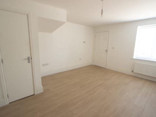 Stayers Road, Bessacarr, Doncaster DN4 7FL