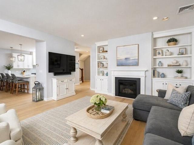 Stayner Dr, Hingham, Home For Sale