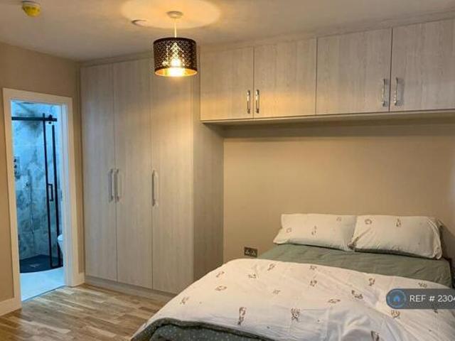 Stayton Road, Sutton, 1 Bedroom House