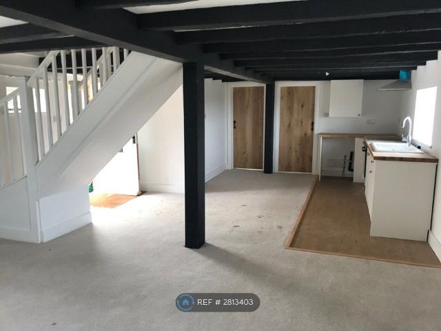 Stable Cottage, Crowborough TN6, 3 bed semi detached house to rent, £1,995 pcm | PrimeLocation