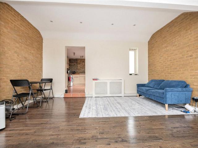Stable Mews, Twickenham, Middlesex, TW1