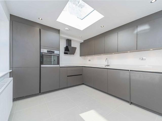 Stable Mews, TW1, London