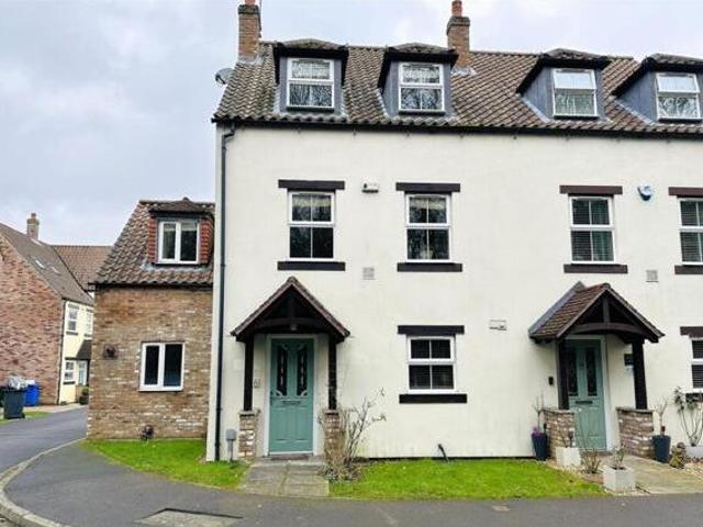 Stable Road, Barlow, 4 Bedroom Town