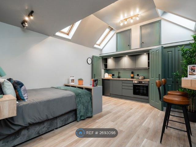 Stable Road, Bicester OX26, Studio to rent, £1,400 pcm | PrimeLocation