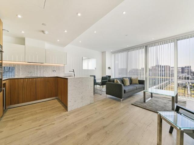 Stable Walk, Aldgate East, London, E1 2 bed flat to rent £4,550 pcm £1,050 pw