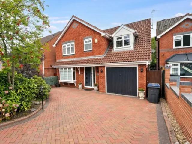 Stacey Grange Gardens, Rednal, B45 9PN, United Kingdom | 4 bed house for rent #167835117 | Rentberry