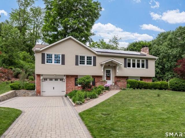 Stacy Ct, Cheshire, Home For Sale