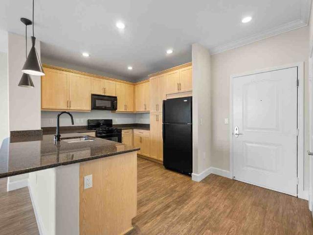 Stadium House Apartments 2 Bedroom Apartment for Rent at 2100 E Katella Ave, Anaheim, CA 92806 Platinum Triangle