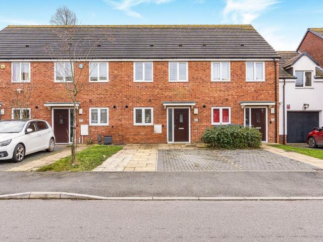 Stadium Road, Hall Green B28, 2 bed terraced house to rent, £1,250 pcm | PrimeLocation