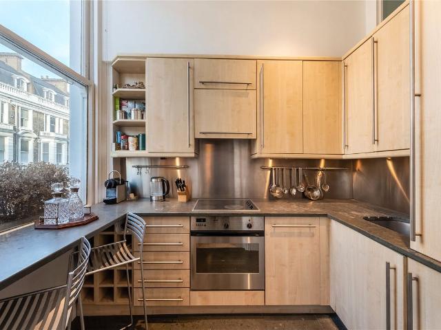Stafford Terrace, Kensington, London W8, 1 bed flat to rent, £3,250 pcm | PrimeLocation
