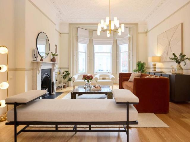 Stafford Terrace, Kensington W8 5 bed house to rent £30,000 pcm £6,923 pw