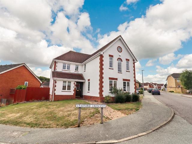Stafford Crescent, Braintree CM7, 4 bed detached house to rent, £1,995 pcm | PrimeLocation