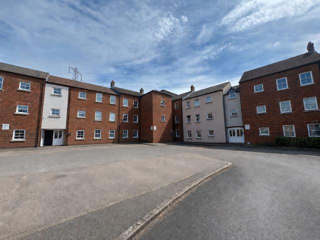 Stafford Keep, Aylesbury HP19, 2 bed flat to rent, £1,200 pcm | PrimeLocation