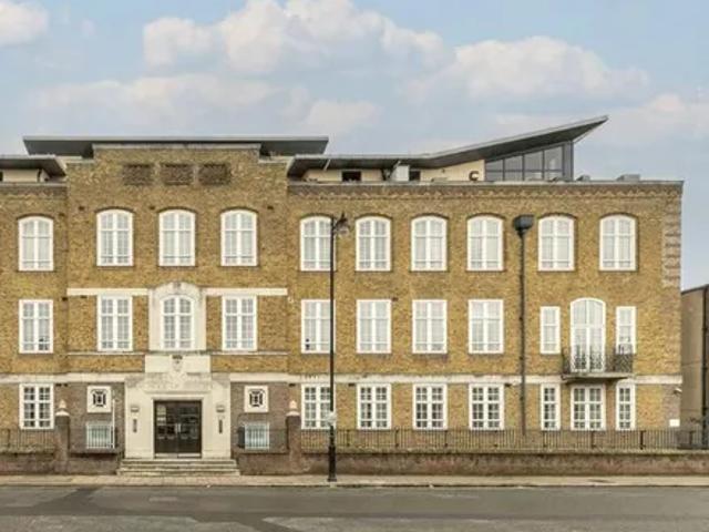 Stafford Mansions, 138 Ferndale Road, London, SW4 7SA, United Kingdom | 2 bed townhouse for rent #137838567 | Rentberry