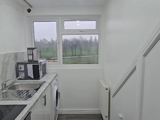 Stafford Road, Croydon CR0 1 bed flat to rent £1,050 pcm £242 pw