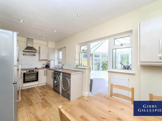 Stafford Road, Ruislip, HA4 4 bed terraced house to rent £2,700 pcm £623 pw